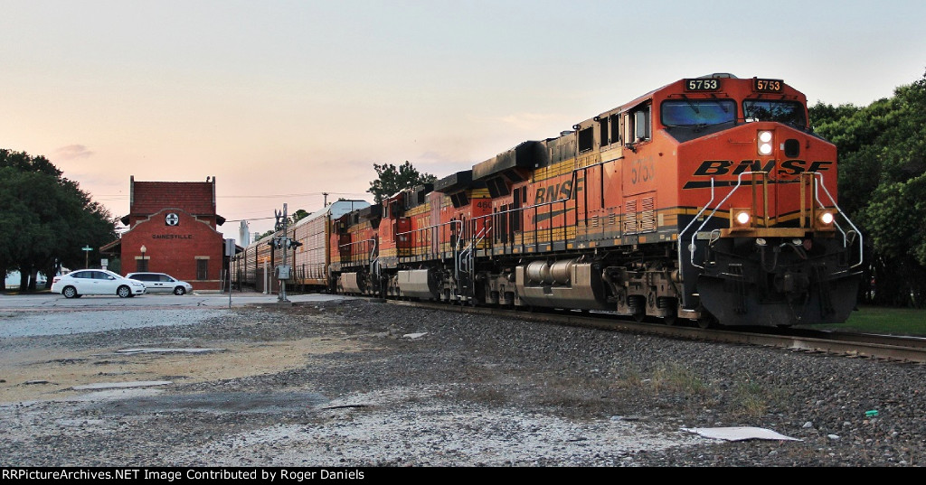 BNSF 5753